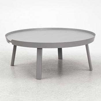 Thomas Bentzen, an 'Around XL' coffee table, Muuto. - Bukowskis