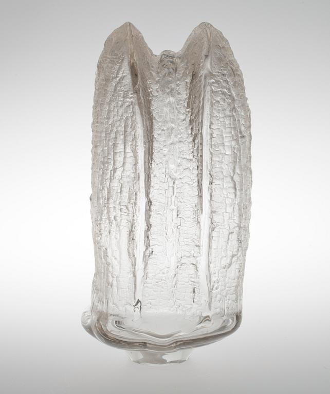 Timo Sarpaneva, A GLASS SCULPTURE. - Bukowskis