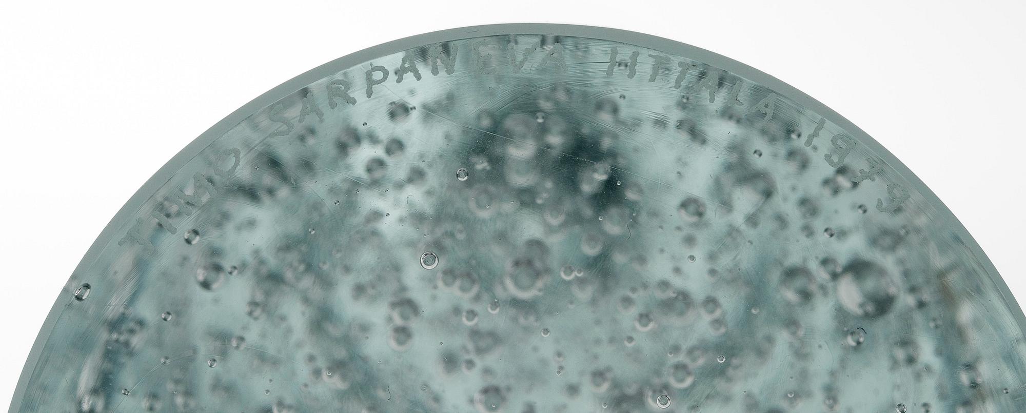 TIMO SARPANEVA, A GLASS SCULPTURE. The Archipelago-series. Sign. Timo ...