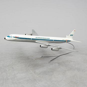 FLYGPLANSMODELL, SAS DC8. Fermo model factory, Charlottenlund. - Bukowskis