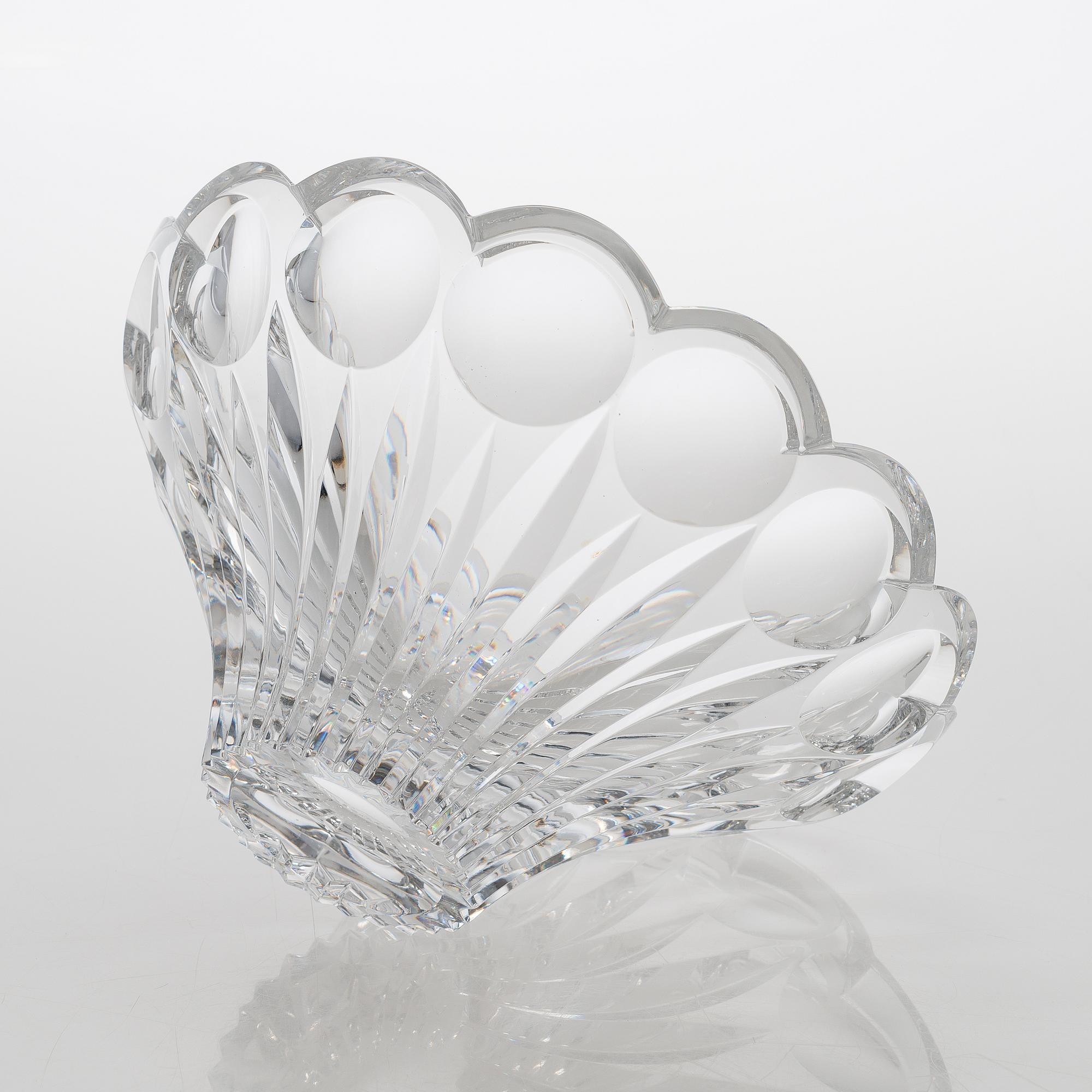 Aimo Okkolin, A cut crystal glass vase, bowl, model 6553, signed Aimo ...