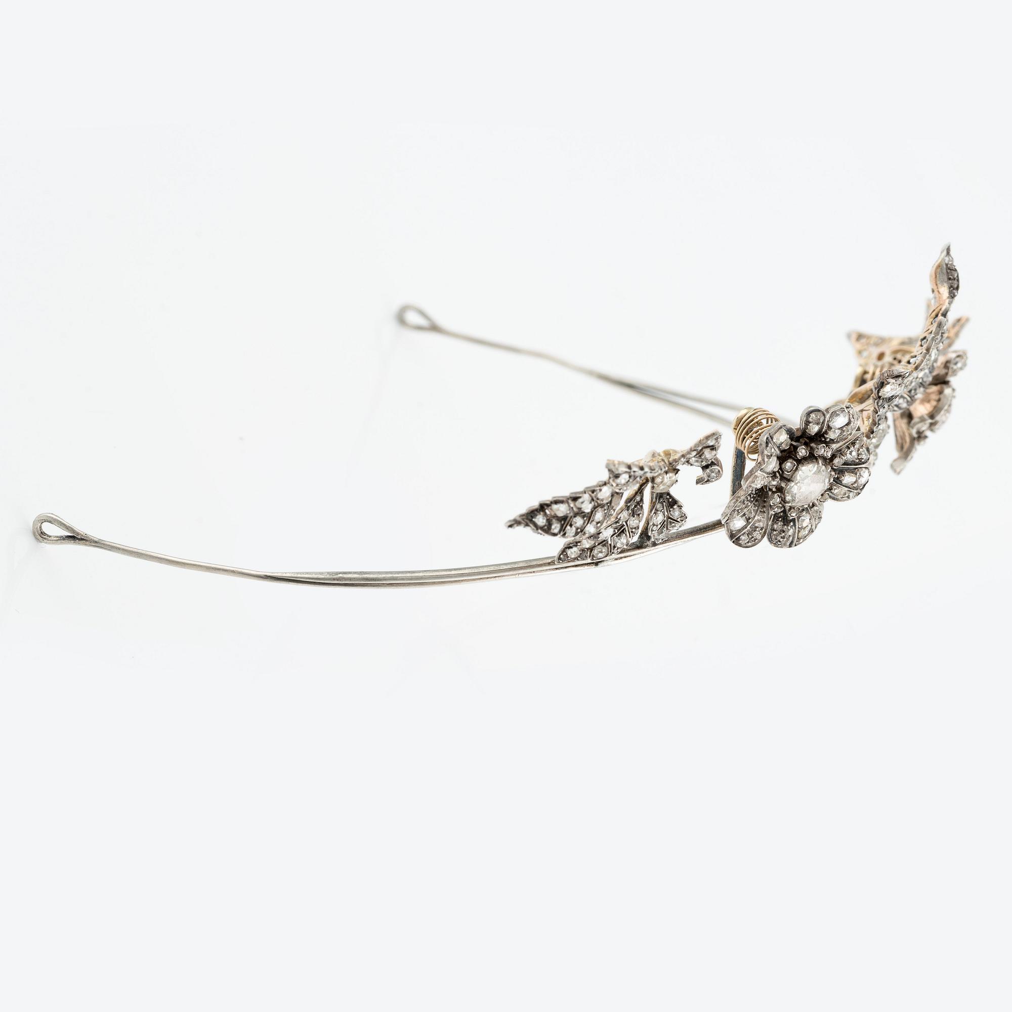A silver and gold tiara with old-cut and rose-cut diamonds. - Bukowskis