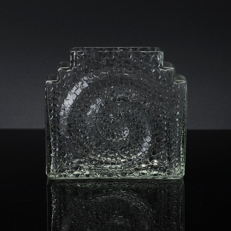 NANNY STILL, A "Kometti 1414i" glass vase. Designed 1958. - Bukowskis