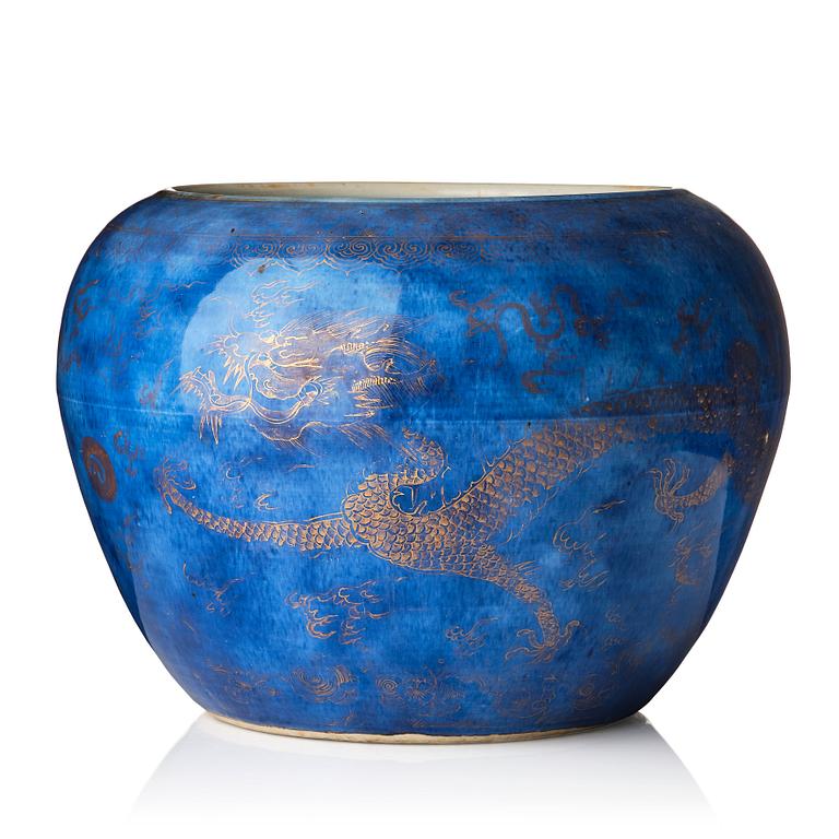 A large 'four-clawed dragon' jardiniere, Qing dynasty, 18th century ...