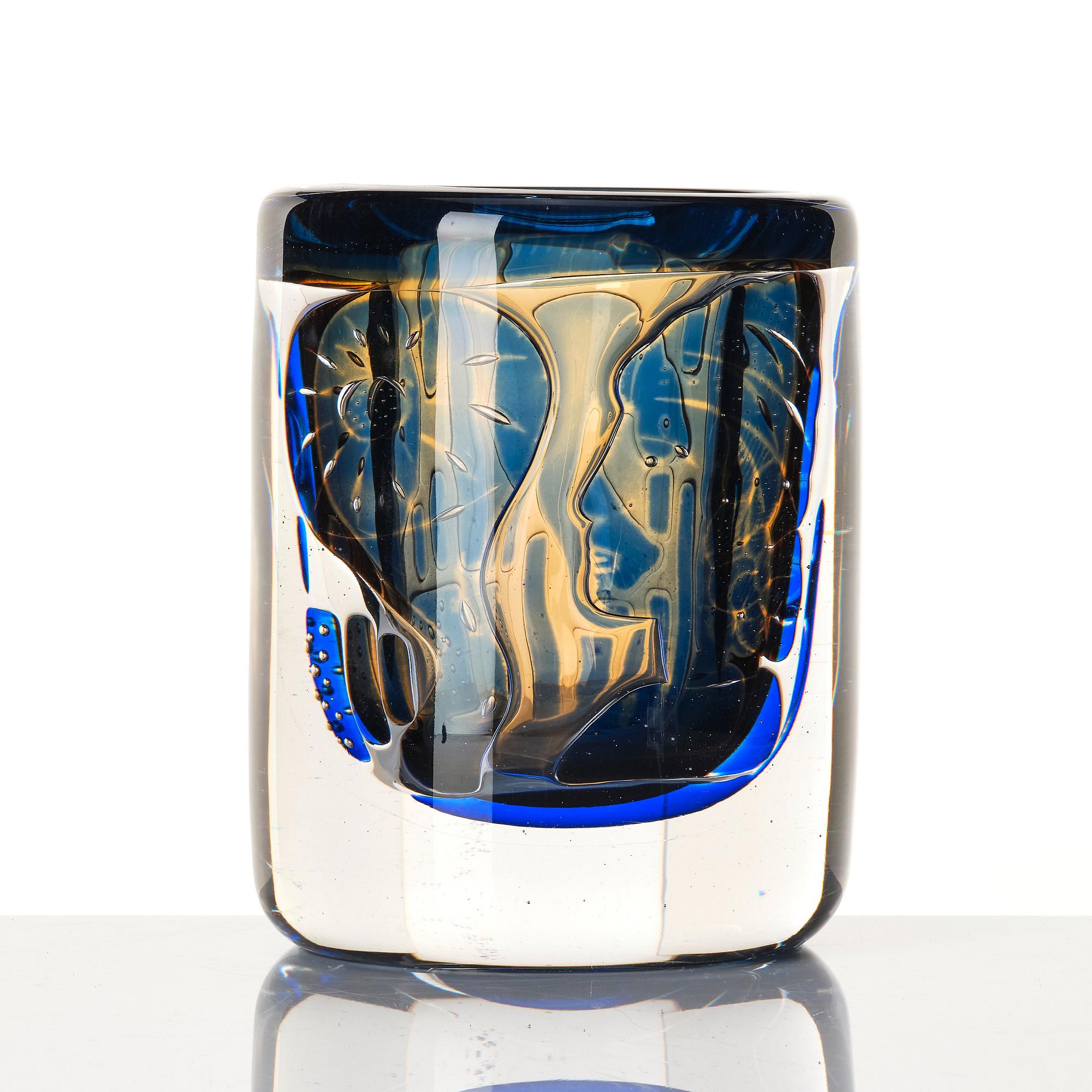 Edvin Öhrström, an "Assyrisk Prinsessa" (Assyrian Princess) ariel glass ...