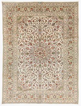 A Kashan carpet of 'Ardabil' design, c 409 x 300 cm. - Bukowskis
