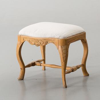AN 20TH CENTURY ROCOCO STYLE STOOL. - Bukowskis
