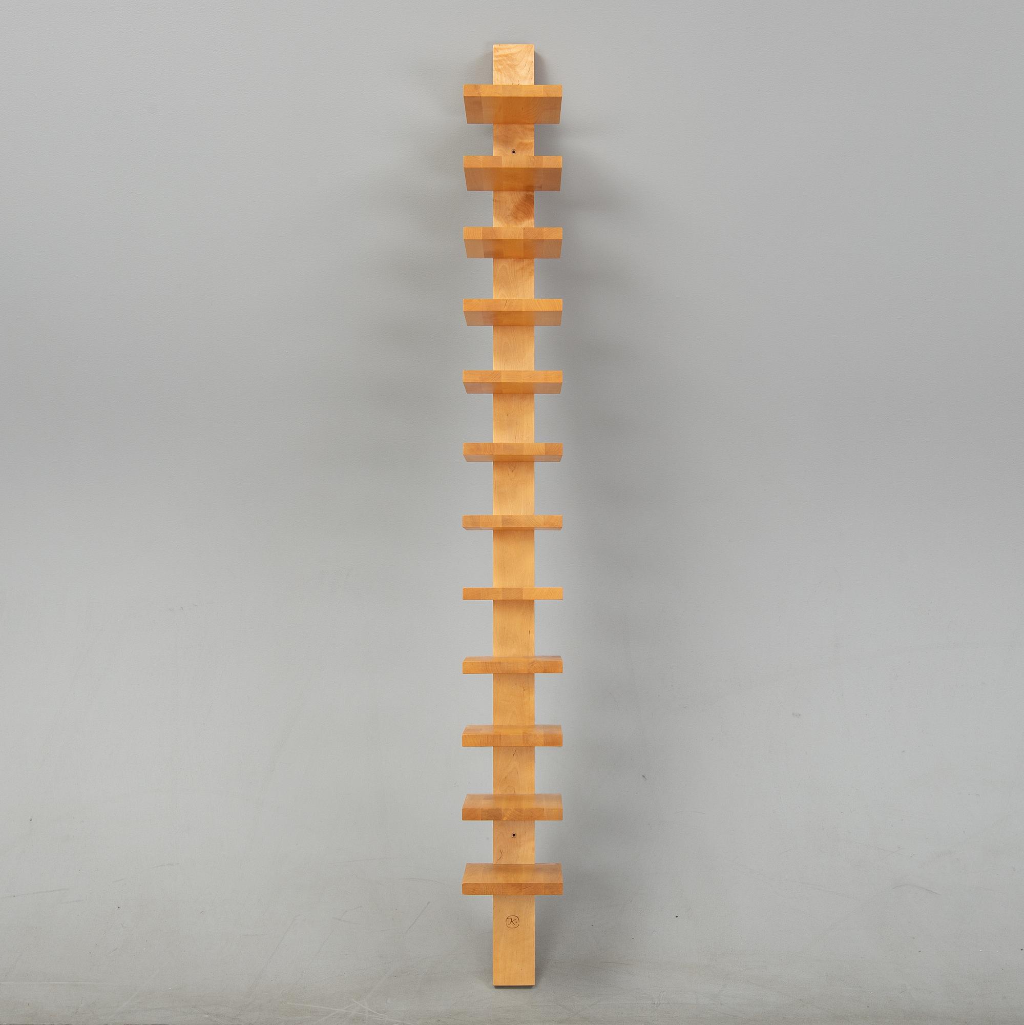John Kandell, hylla "Pilaster", Källemo, formgiven 1989. - Bukowskis