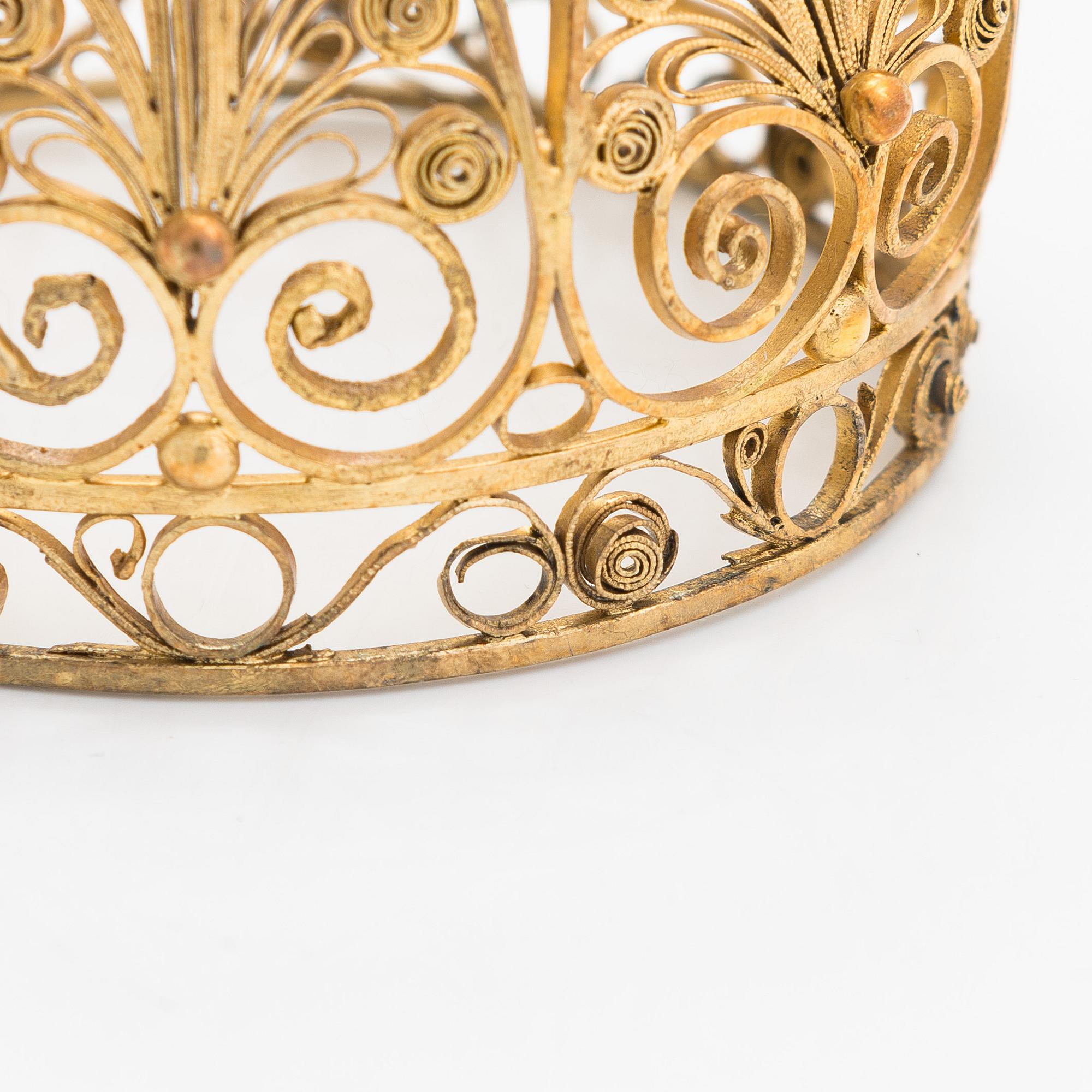 A Tillander filigree bridal crown in gilt silver (813), Helsinki 1946 ...
