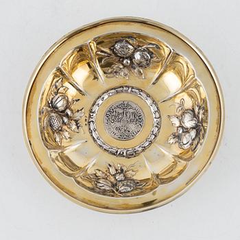 A baroque style silver bowl, late 19th century. - Bukowskis