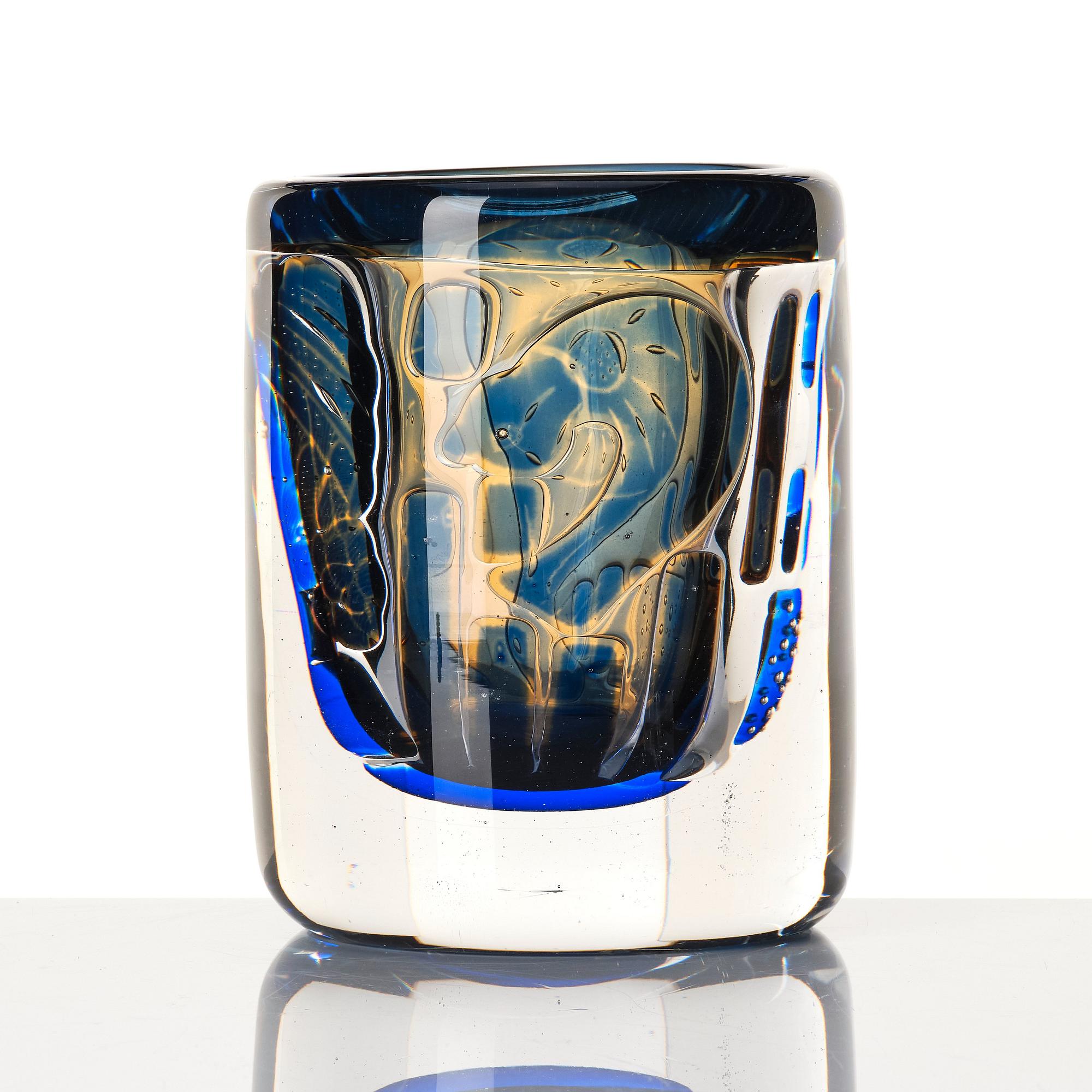 Edvin Öhrström, an "Assyrisk Prinsessa" (Assyrian Princess) ariel glass ...