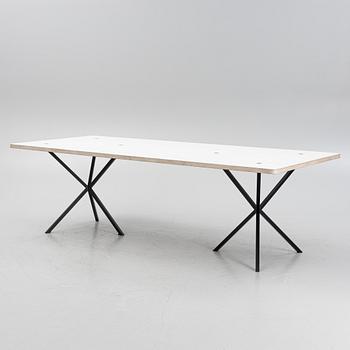 Per Söderberg, a 'NEB' table, No Early Birds. - Bukowskis