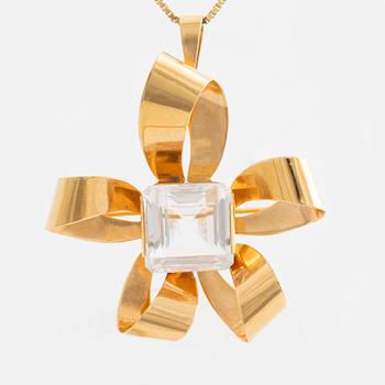Stigbert, pendant/brooch with chain, 18K gold with rock crystal ...