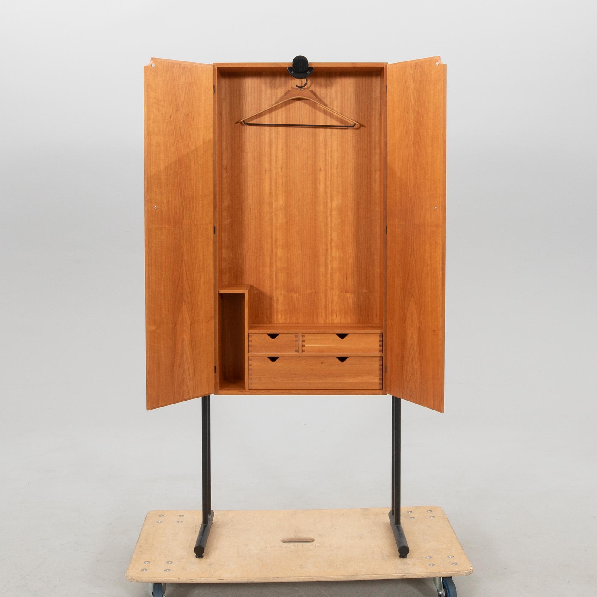 Herrgarderob, Akuma, Hadsten Träindustri, Danmark, 1900-talets andra ...