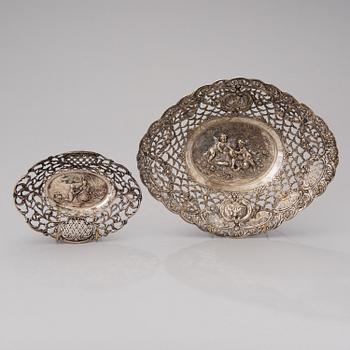Two German silver bowls of the mid-20th century. - Bukowskis