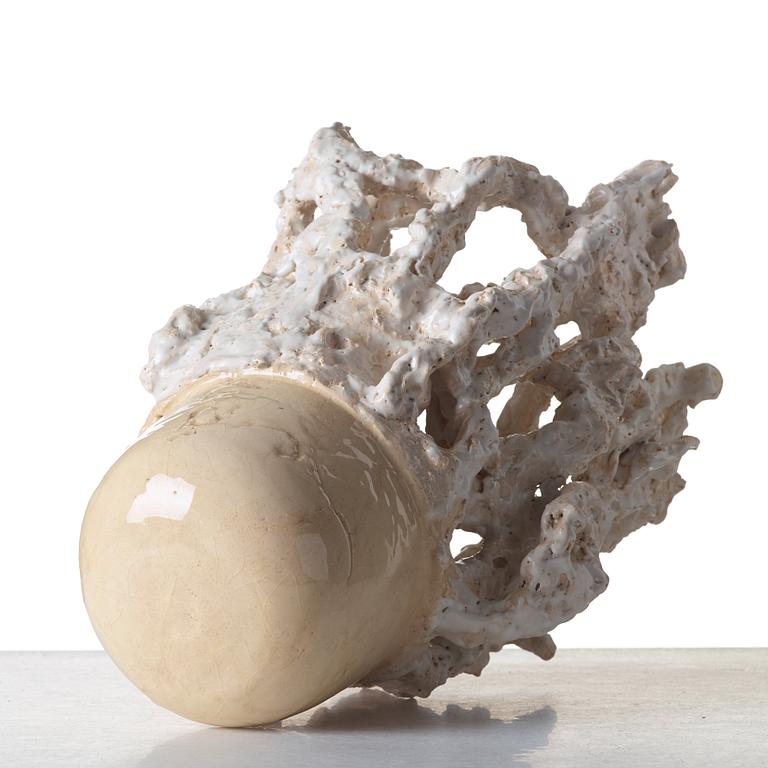 Veronica Brovall, "Untitled (bucket white)". - Bukowskis