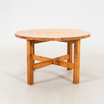 A 1970s pine dining table. - Bukowskis
