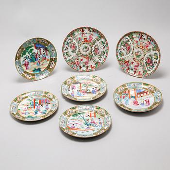 Seven porcelain plates from China, late 19th/early 20th century ...