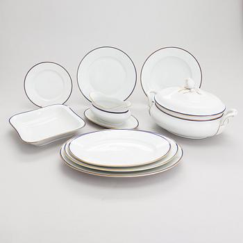 A 42-piece set of porcelain tableware. Seltmann Weiden, mid 20th century. - Bukowskis