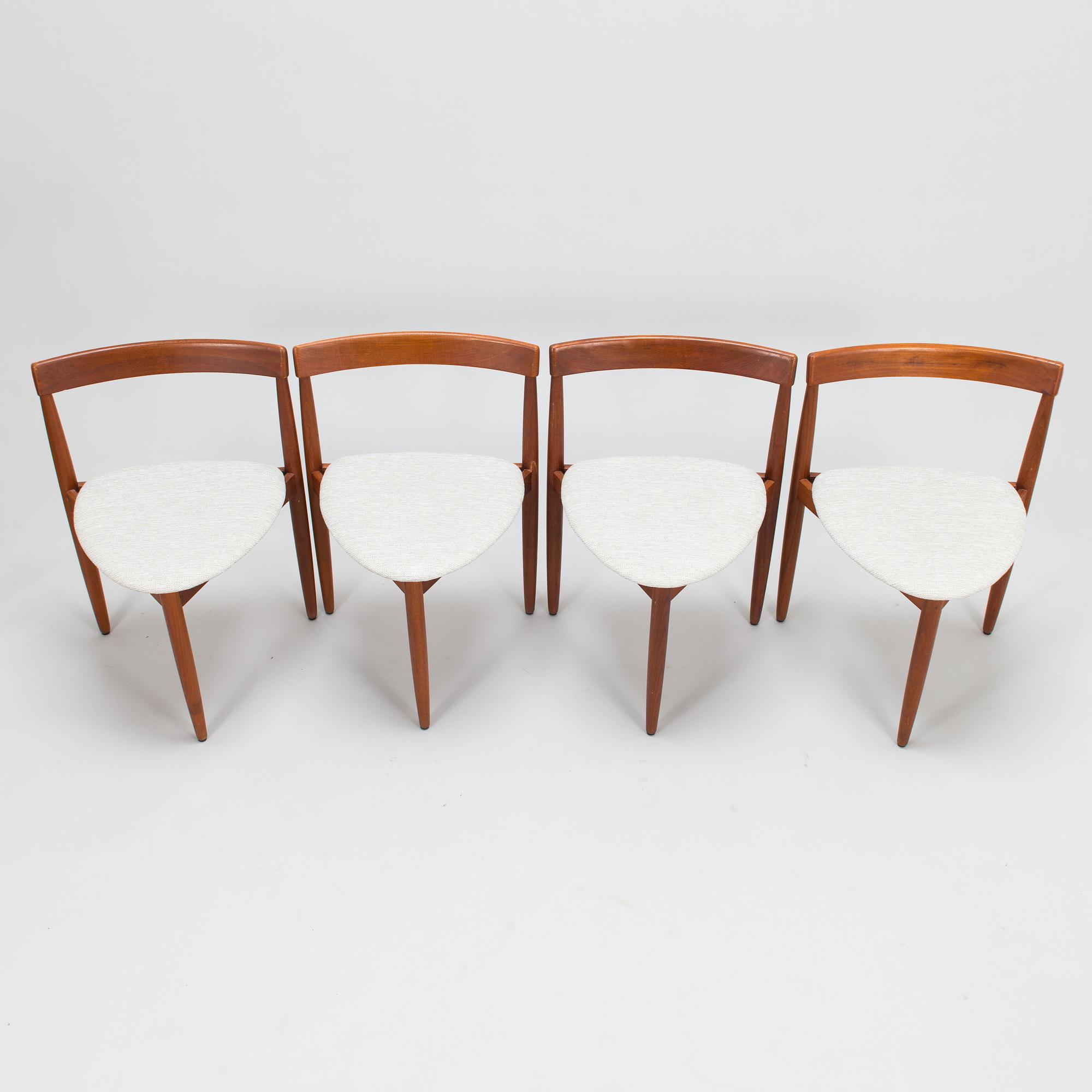 HANS OLSEN, A 1950's Danish teak dining table with four chairs. - Bukowskis